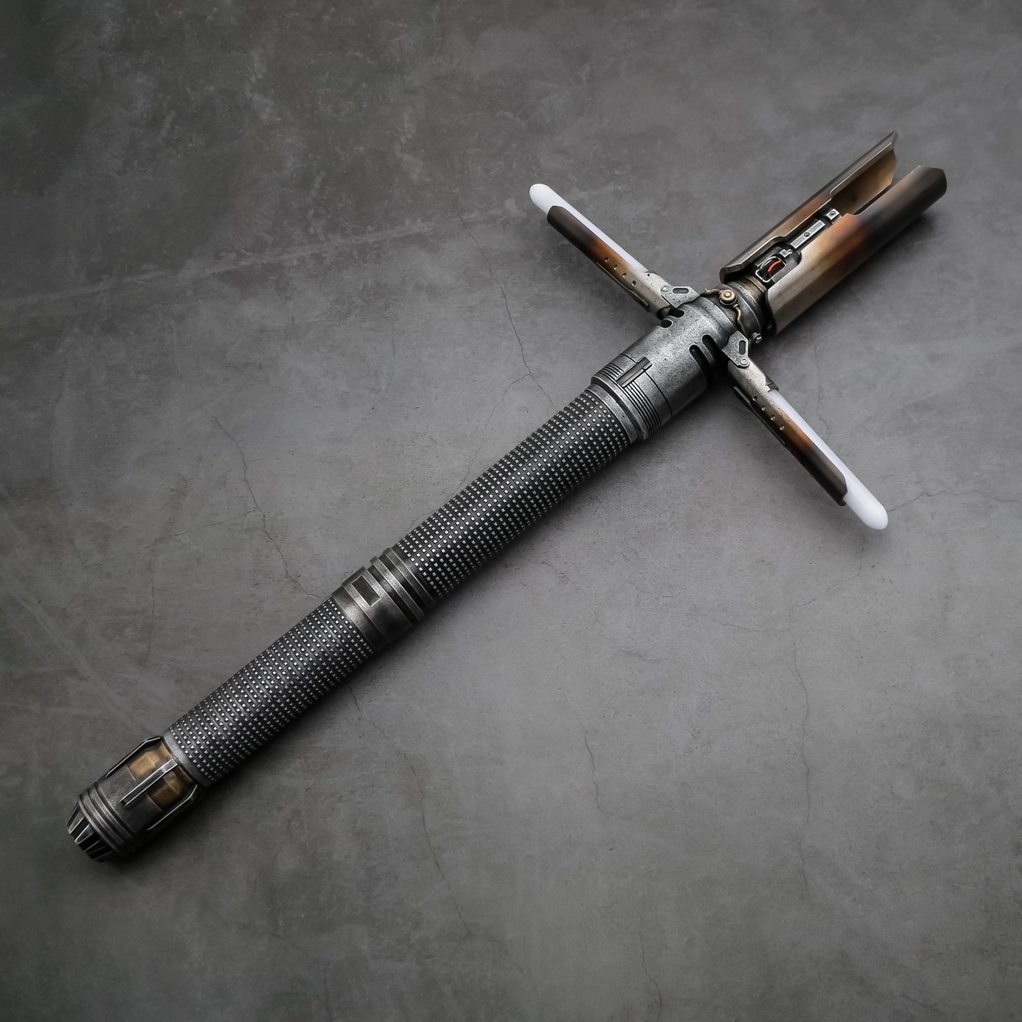 Cal Kestis Jedi Survivor Weathered Crossguard Lightsaber – Superneox™